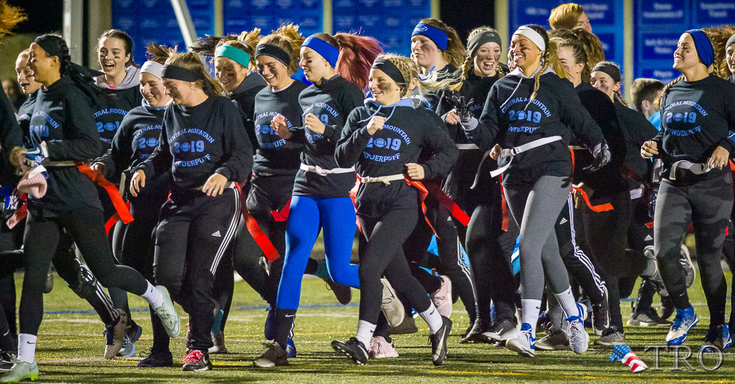 Late Kick Propels Junior Class in Annual Powder Puff Classic – The ...